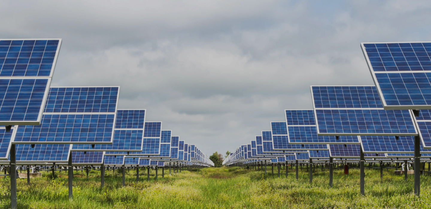 Manfaat Instalasi Sistem Solar Panel Industri di Indonesia